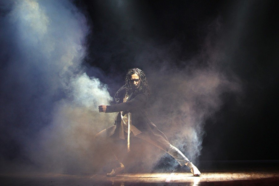 Flamenco Feet On Fire: Dynamic Dance & Percussion Fusion